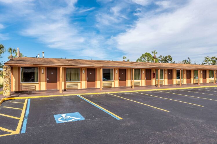 Super 8 By Wyndham Kissimmee-orlando - Celebration, FL