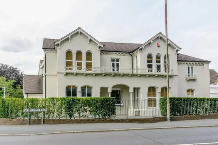 Crescent House Apartments - テルフォード