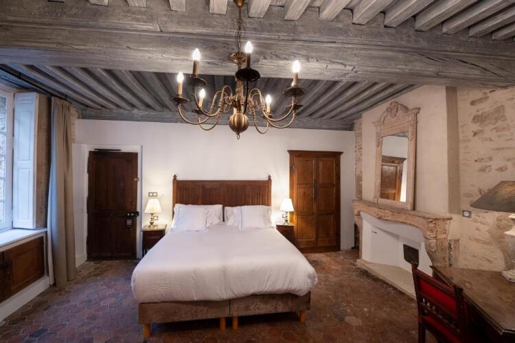 Les Remparts Hôtels Et Demeures Historiques - Beaune
