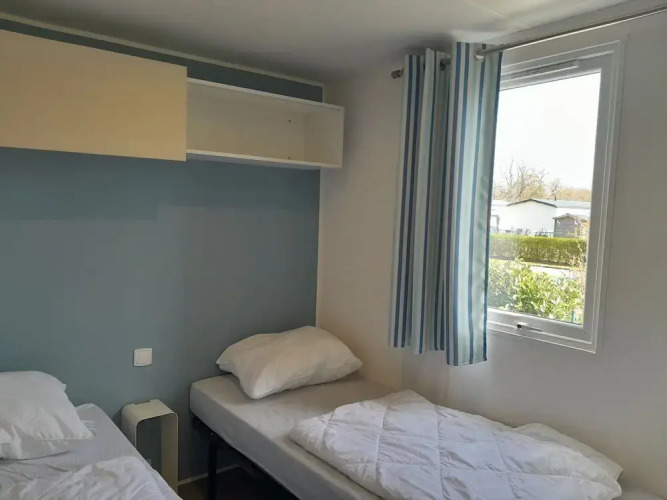Well-kept Chalet With Microwave, Antwerp 39 Km - Beerse