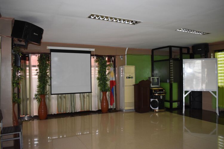 Nikita's Place Hotel - Calapan