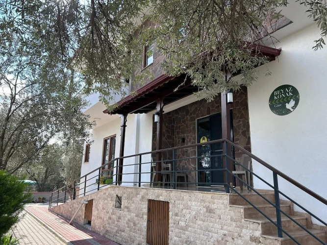 Beyaz Konak Gure - Ida