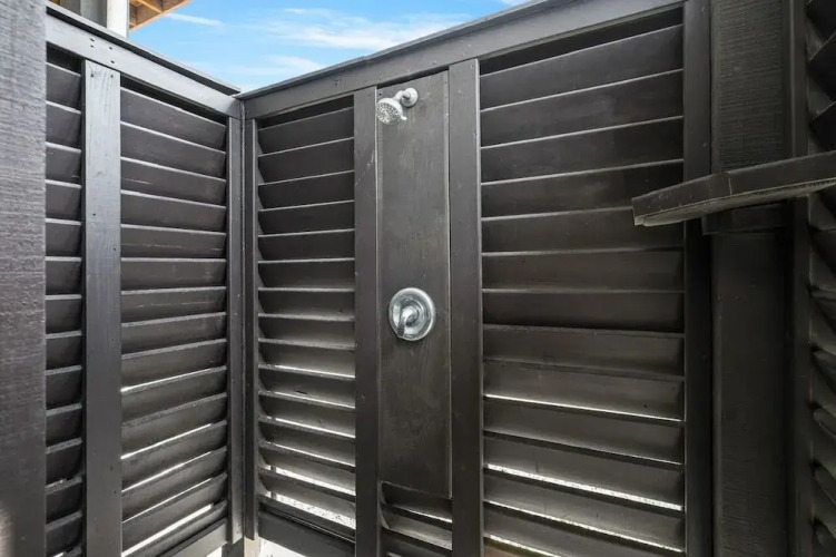 Outlaw's Inn 3 Bedroom Home - Bolivar Peninsula, TX