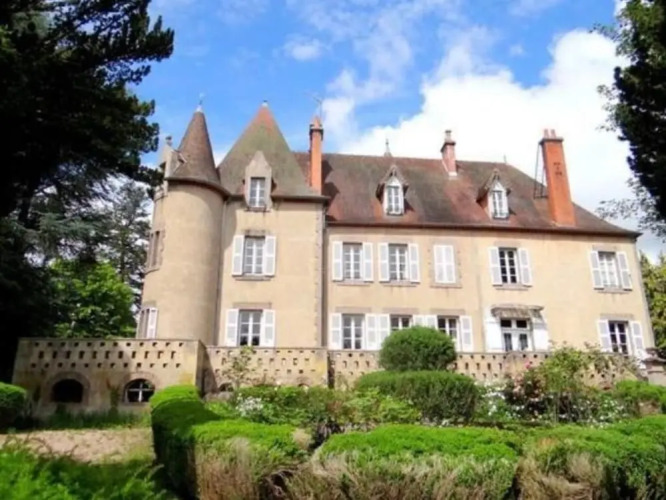 Chateau De Bruges - Puy-de-Dôme