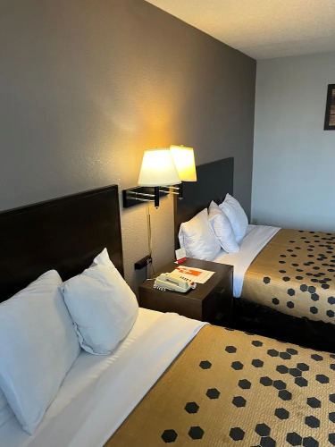Red Carpet Inn - Dumfries, VA
