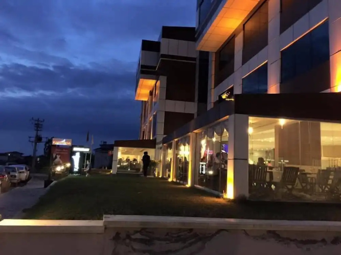 Kadhirga Hotel - Atakum