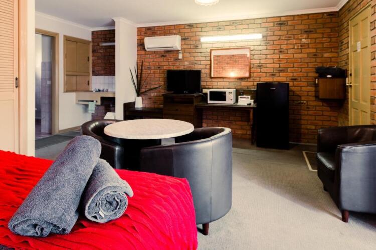 Castlemaine Colonial Motel And Apartments - Castlemaine