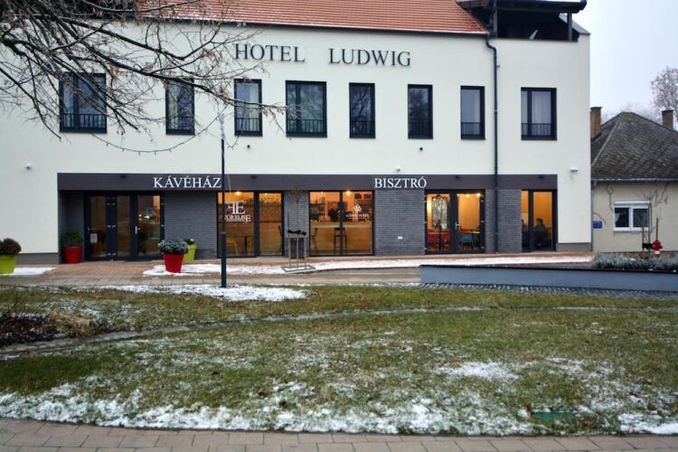 Ludwig Hotel - Lake Velence
