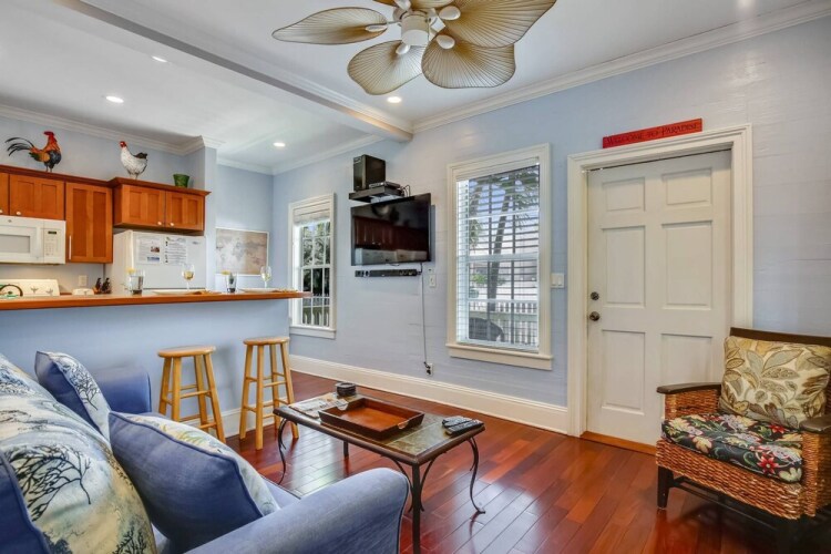 Paradise Place By Avantstay Key West Old Town Condo W/ Shared Pool - Key West