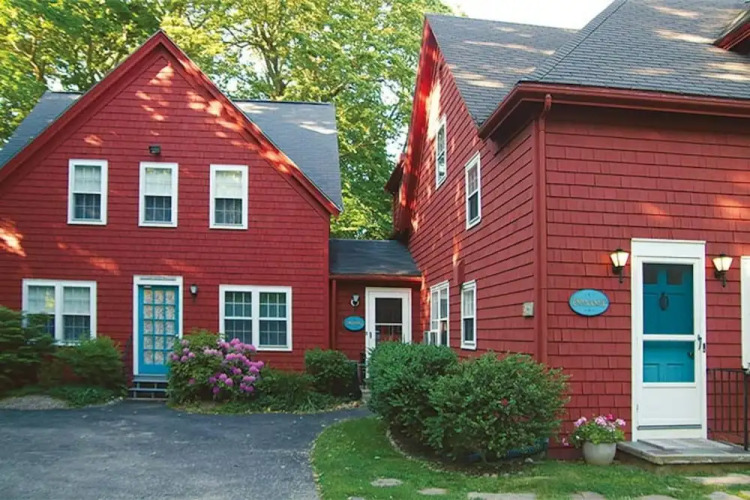 Woods Hole Passage Inn - Martha's Vineyard, MA