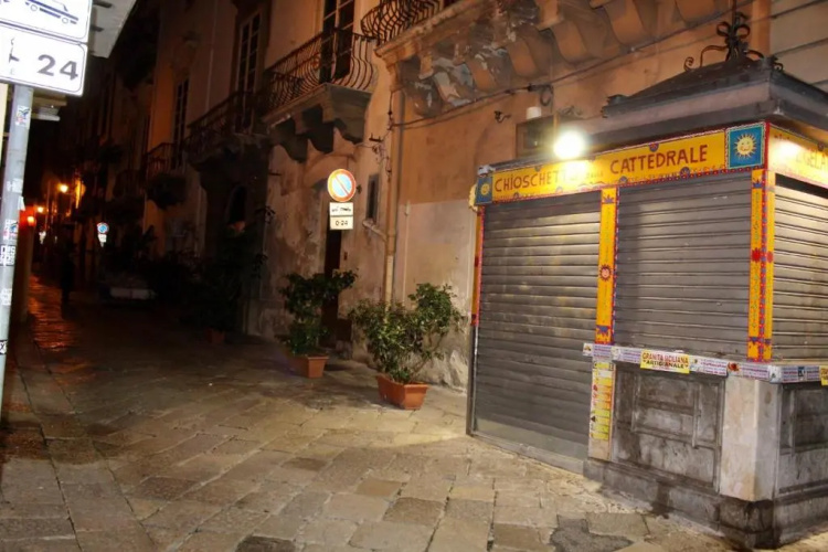 La Siciliana-di Fronte La Cattedrale - Palermo