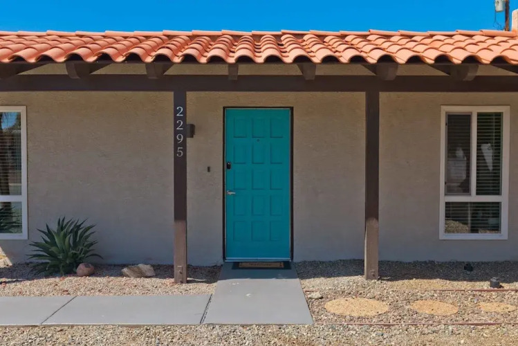 Modern Home W Private Pool Spa Pets Welcome - Palm Springs, CA
