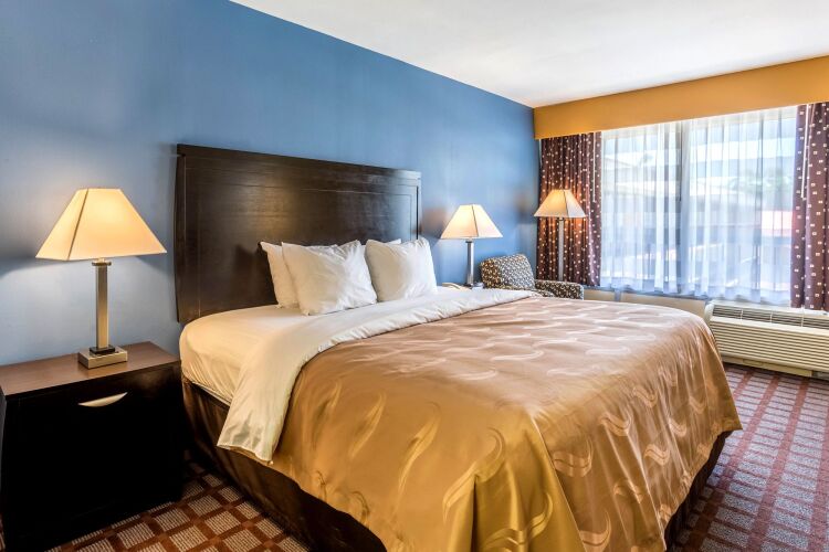 Quality Inn & Suites Baton Rouge West – Port Allen - Baton Rouge, LA