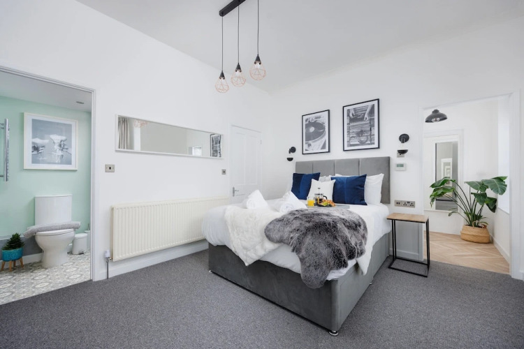 Stunning Central Studio Apartment - Plymouth