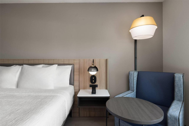 La Quinta Inn & Suites By Wyndham Greenville Woodruff Rd. - Greenville, SC