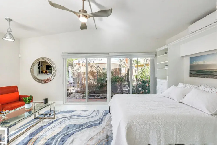 Golf, Shop & Hike: Sleek Rancho Mirage Studio - Rancho Mirage, CA