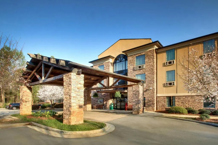 The Lodge On Lake Oconee - Lake Oconee, GA