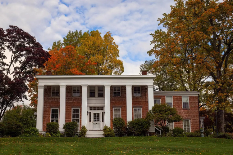 Cromwell Manor Inn - Beacon, NY