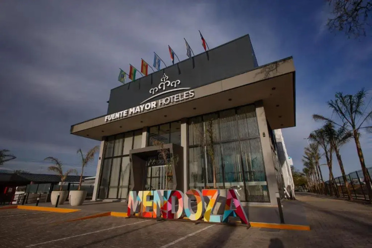 Fuente Mayor Hotel Terminal - Mendoza