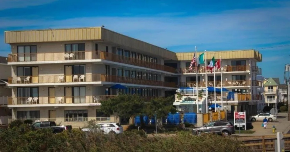 Roman Holiday Motel - North Wildwood