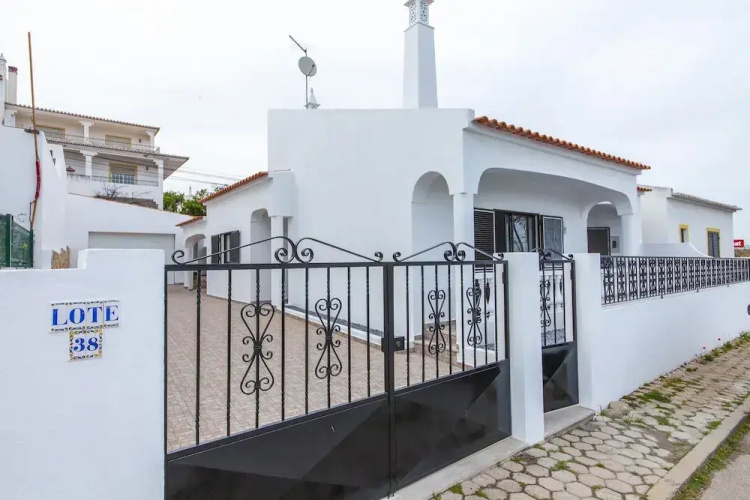 D02 - Carrob Street House - Lagos, Portugal