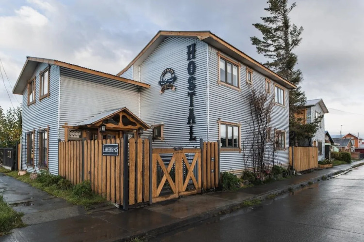 Hostal Lago Cóndor - Puerto Natales