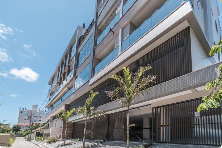 833-apartamento 2 Suítes Em Bombinhas - Bombinhas