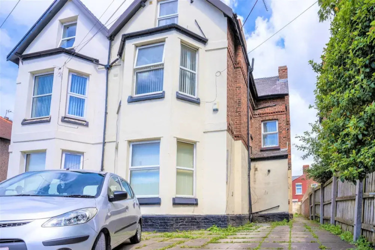 Travellers Stays In The Heart Of Orrell Park - Liverpool