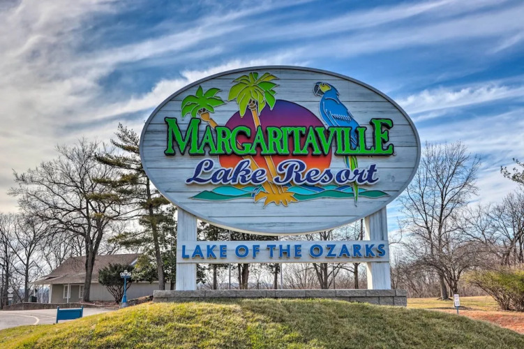 Hot Tub & Deck: Margaritaville Resort Retreat! - Sunrise Beach, MO