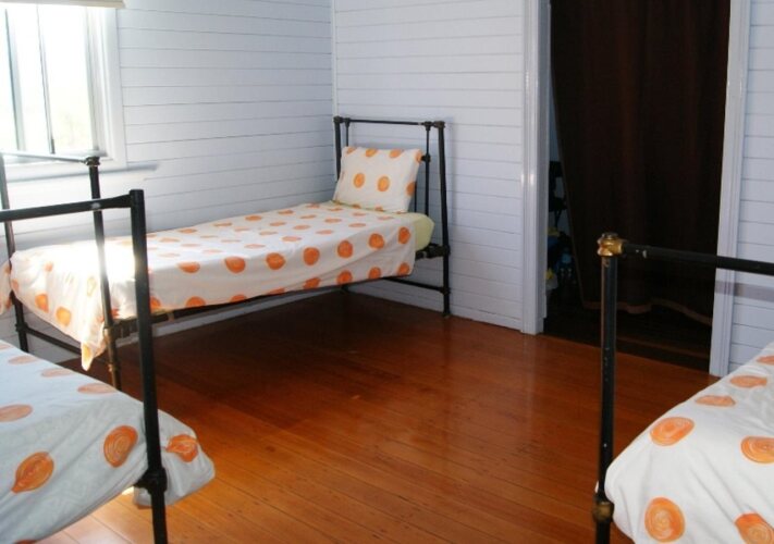 Emus Beach Resort & Backpackers - Queensland