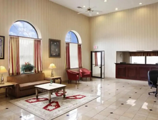 Days Inn & Suites Columbia Airport [Ex. Comfort Inn Airport] - Columbia, SC