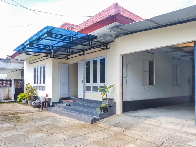 Reddoorz Syariah @ Griya Soeratin Pacitan - Pacitan
