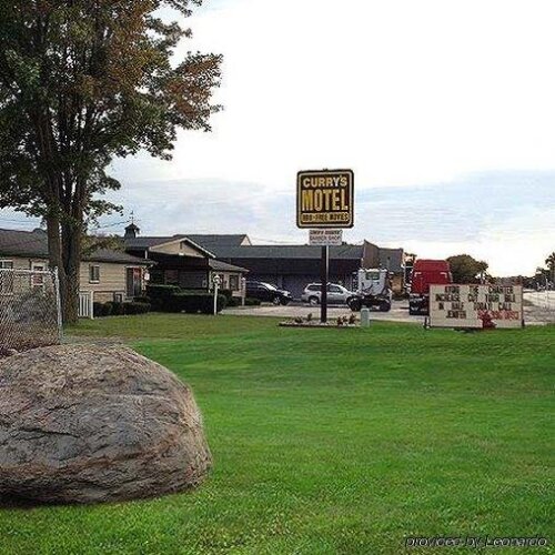 Currys Motel Saginaw - Saginaw, MI