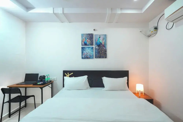 Hivee Hotel - Hyderabad