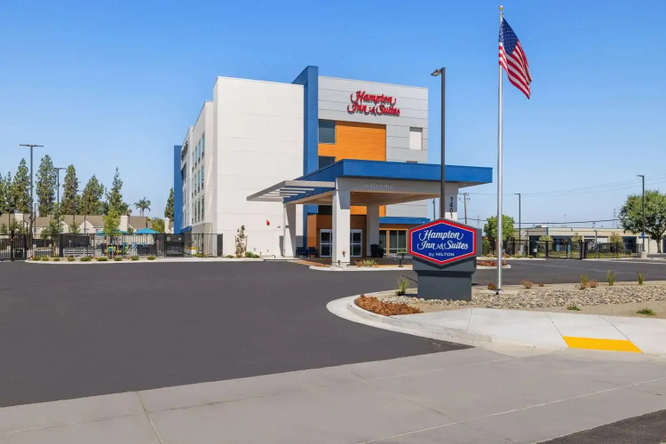 Hampton Inn & Suites By Hilton Bakersfield Central - Bakersfield, CA