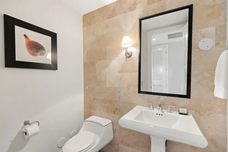 Resort View 1br Suite With Direct Pool Access - Key West, FL