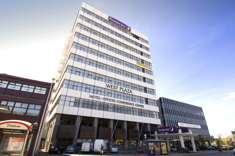 Premier Inn West Bromwich Town Centre - New Square - Birmingham