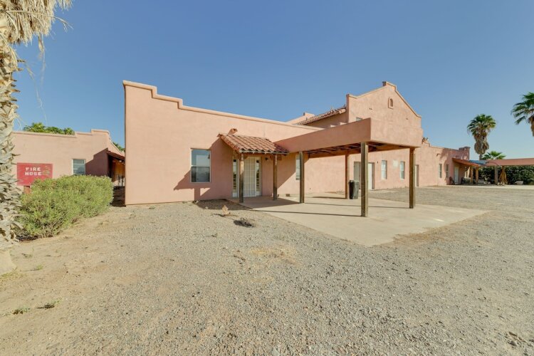 Eloy Vacation Rental W/ Community Pool & Courtyard - Casa Grande Ruins National Monument