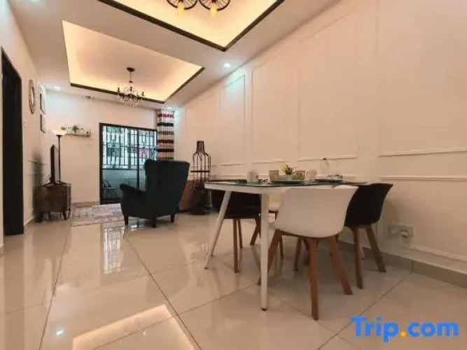 White On Homestay Cameron By Icolor - Cameron Highlands