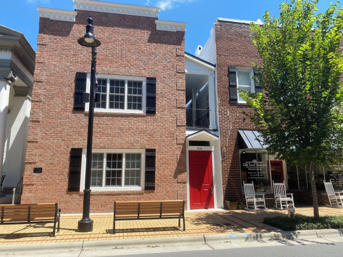 Little Inn On Main - Washington, NC