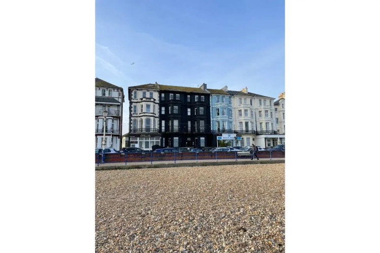 Port Hotel - 義本