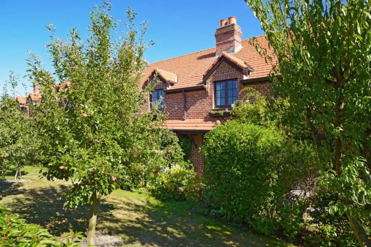 Compass Cottage Monaco Resort - South Island