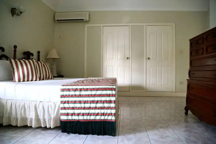 Millsborough Guest Apartments - 킹스톤