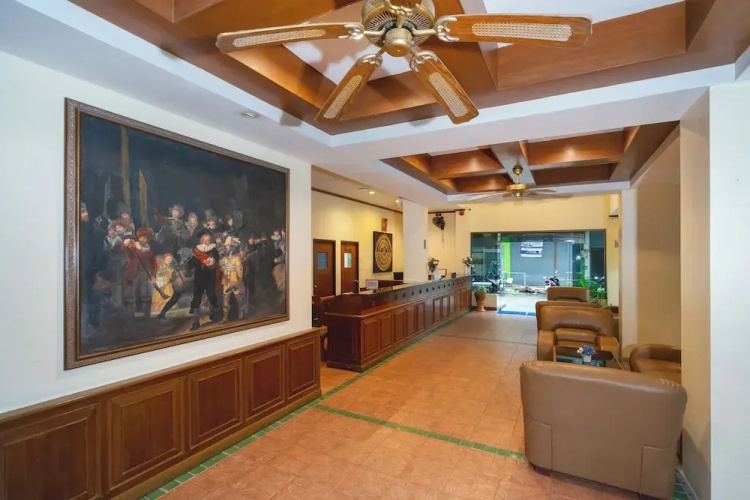 Patong Central Residence & Apartment - Patong Beach