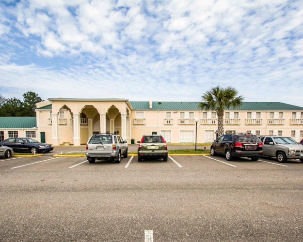 Comfort Suites Tampa Airport North - Tampa, FL