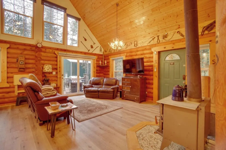 Donnelly Cabin W/ Private Deck: Near Lake Cascade! - Donnelly, ID