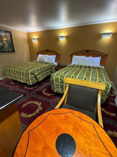 Sunrise Inn - Long Beach, CA