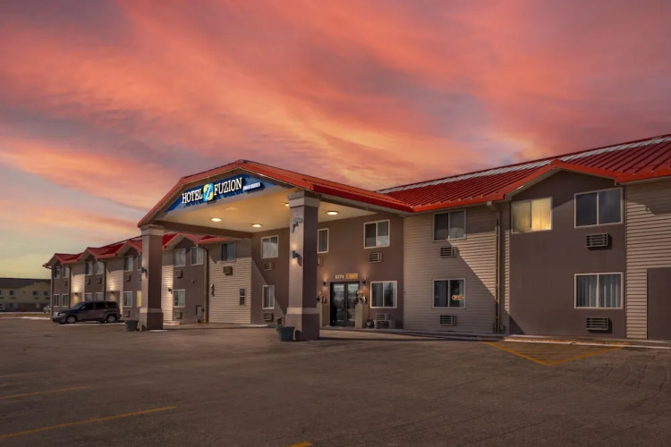 Hotel Fuzion Inn & Suites - Laramie, WY