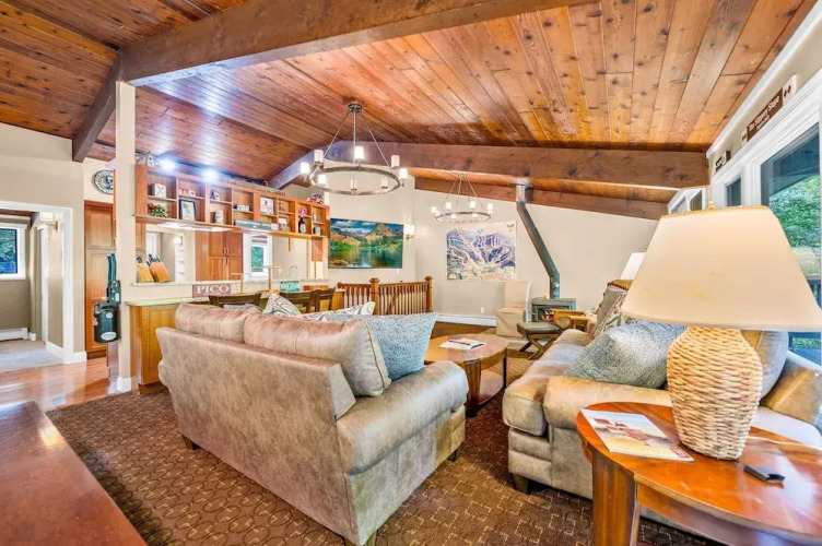 Alpine Court Chalet 4 Bedroom Home - Killington, VT