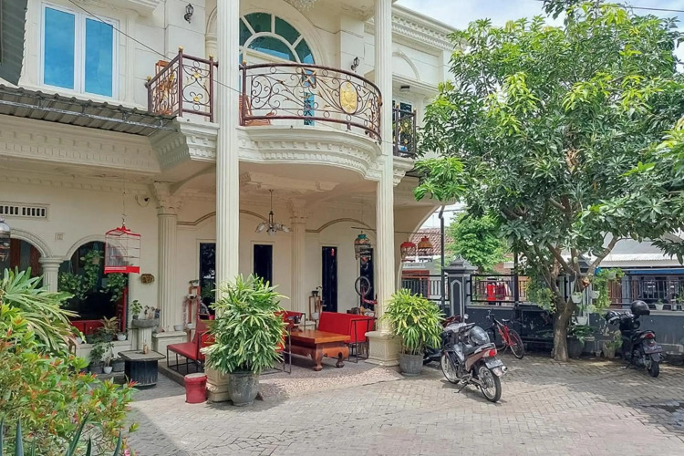 Icha Homestay Near Terminal Purabaya Madiun - Madiun